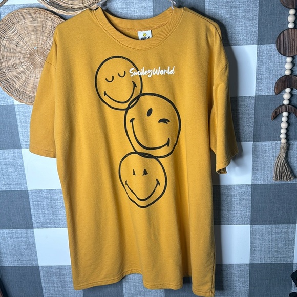 smiley world | Tops | Smiley World T Shirt | Poshmark